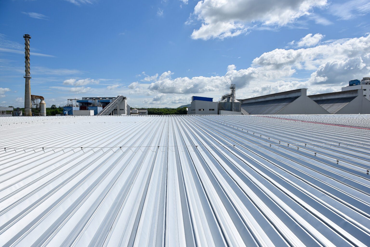 Warehouse Roof Types: Which One Is Right for Your Building? - Heidler ...